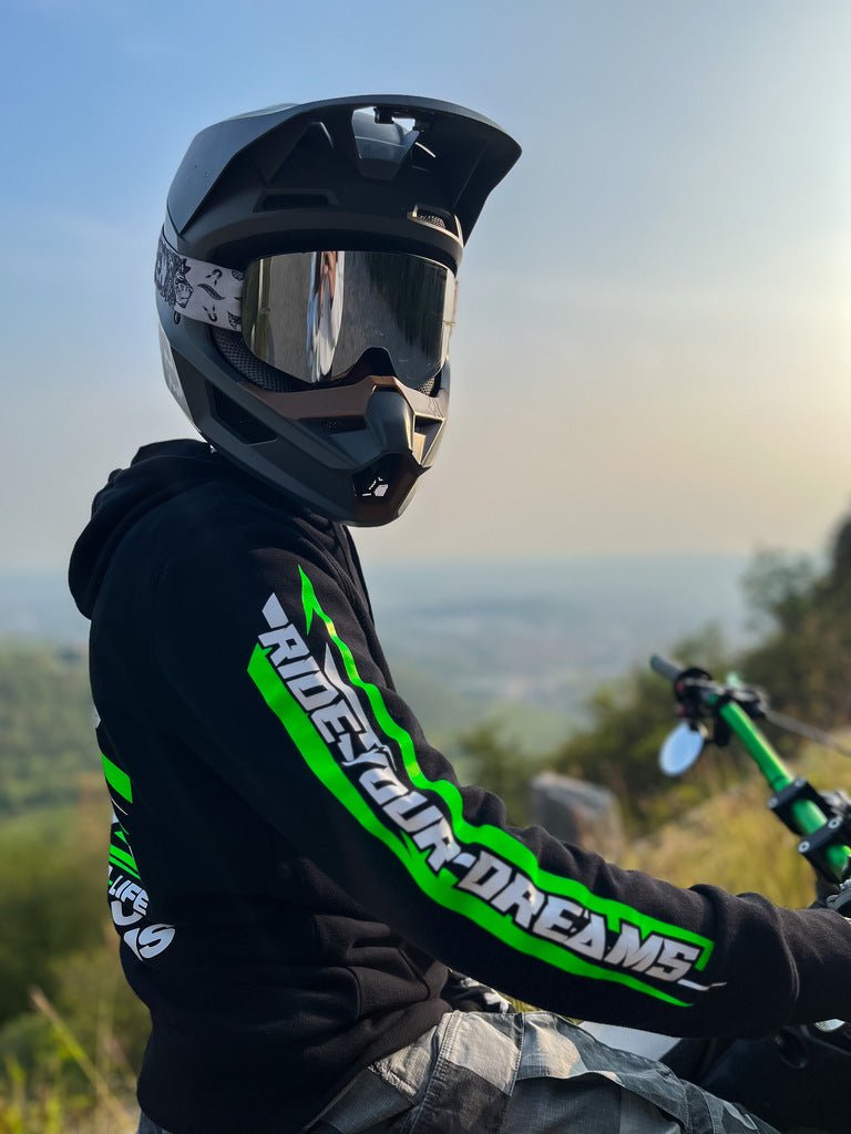 RACE YOUR LIFE HOODIES – Thebrapshop